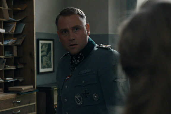 Max Riemelt – Official Website